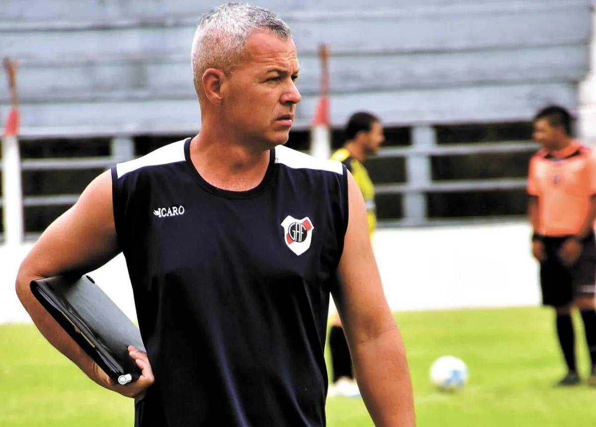 Primera decisión: Manuel Dutto volverá a ser el técnico de la Franja ...