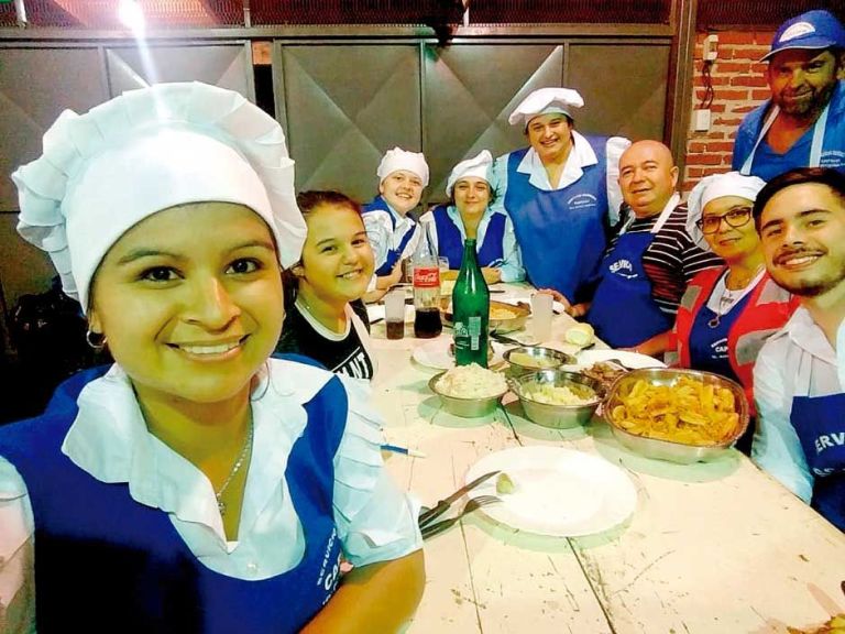 Expertos en armar el asado familiar | El Territorio